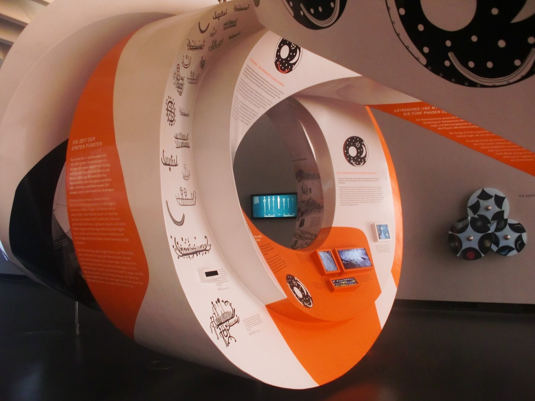 Reisen für Alle - Arche Nebra - Museum und Planetarium am Fundort der ...