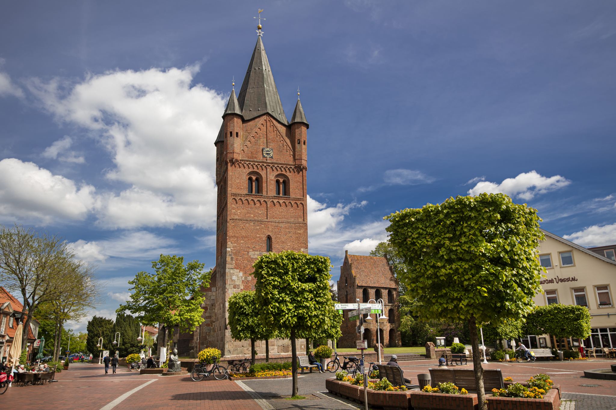 Reisen für Alle - St.-Petri-Kirche Westerstede